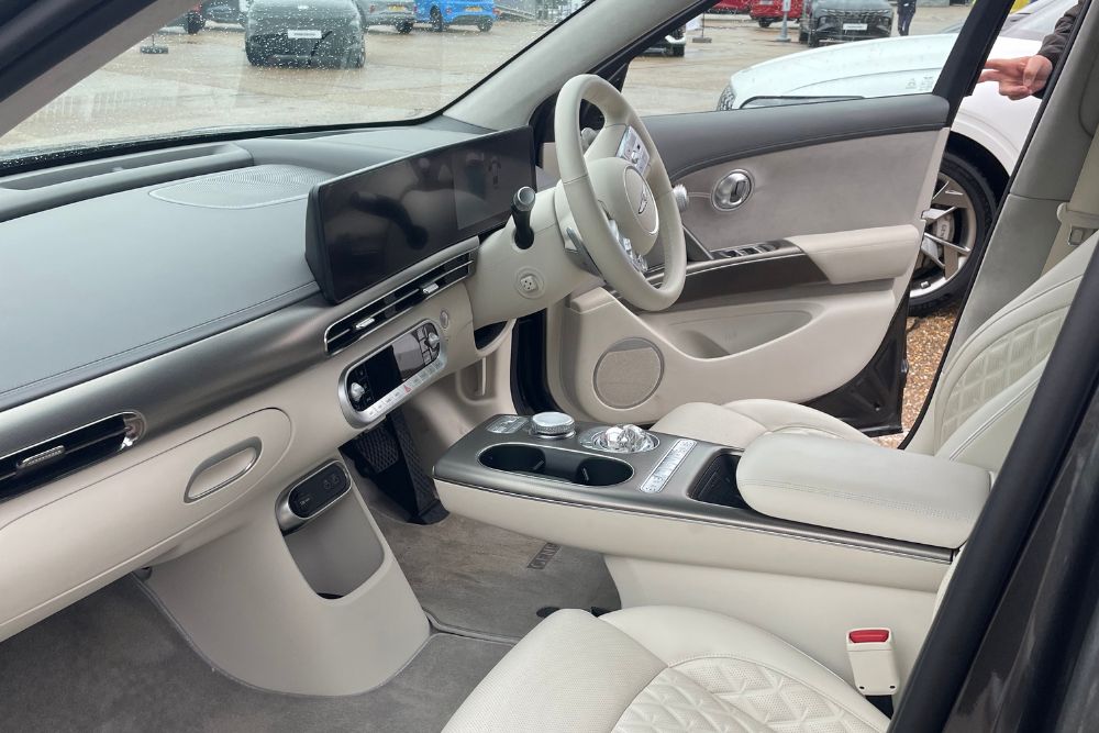 Genesis GV60 - Review